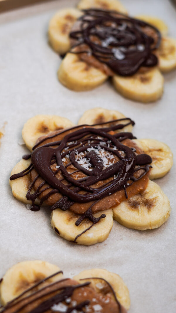 2-Ingredient Healthy Cookies (No Added Sugar, GF, Vegan) - healthyfloflo