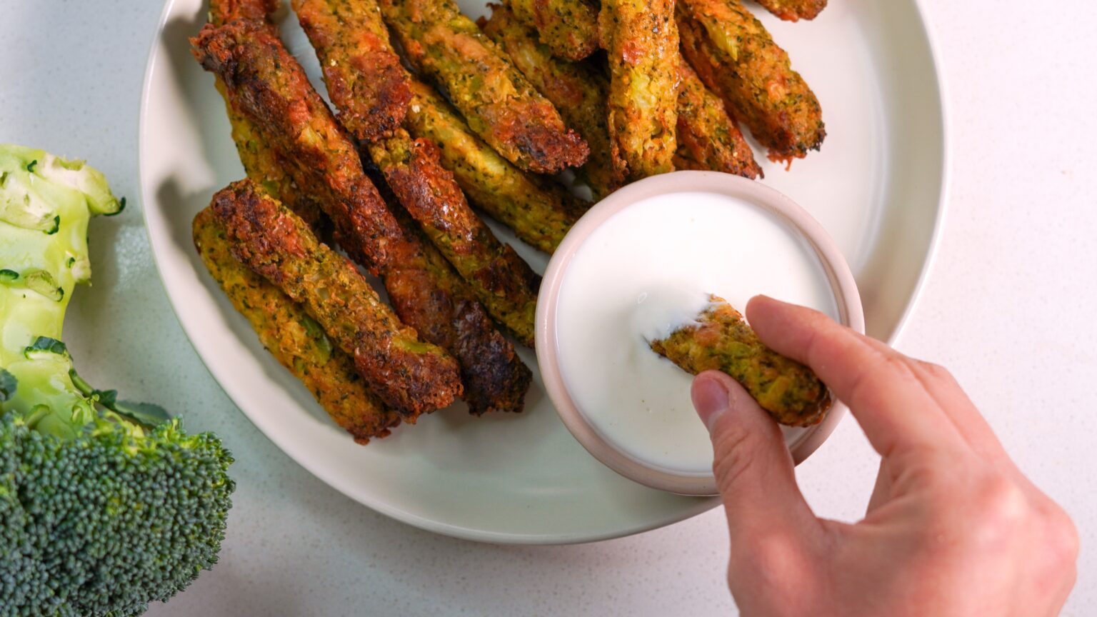 Cheesy Broccoli Sticks (Crispy, Baked & Kid-Friendly) - healthyfloflo