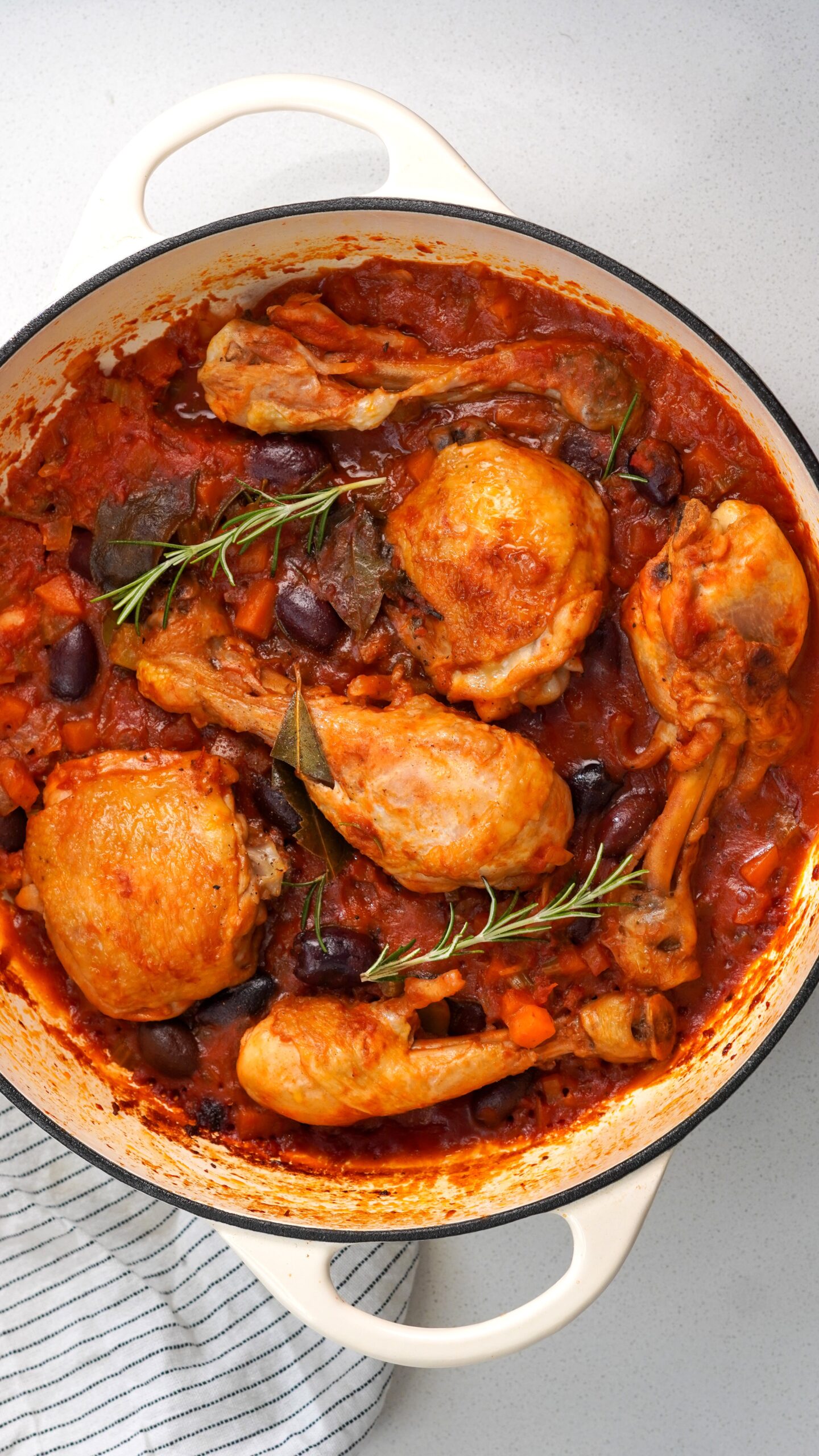 Pollo alla Cacciatora Toscana (Tuscan Hunter's Chicken) - healthyfloflo