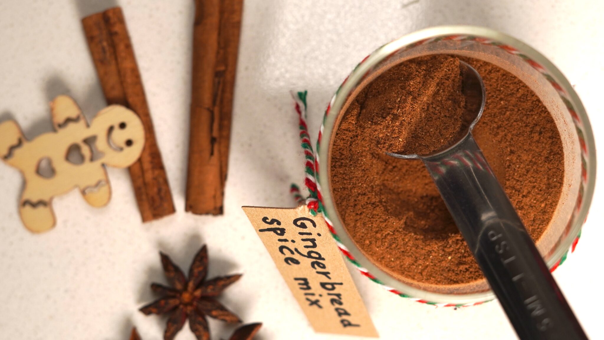 Gingerbread Spice Mix Recipe (Traditional Lebkuchen Blend) - healthyfloflo